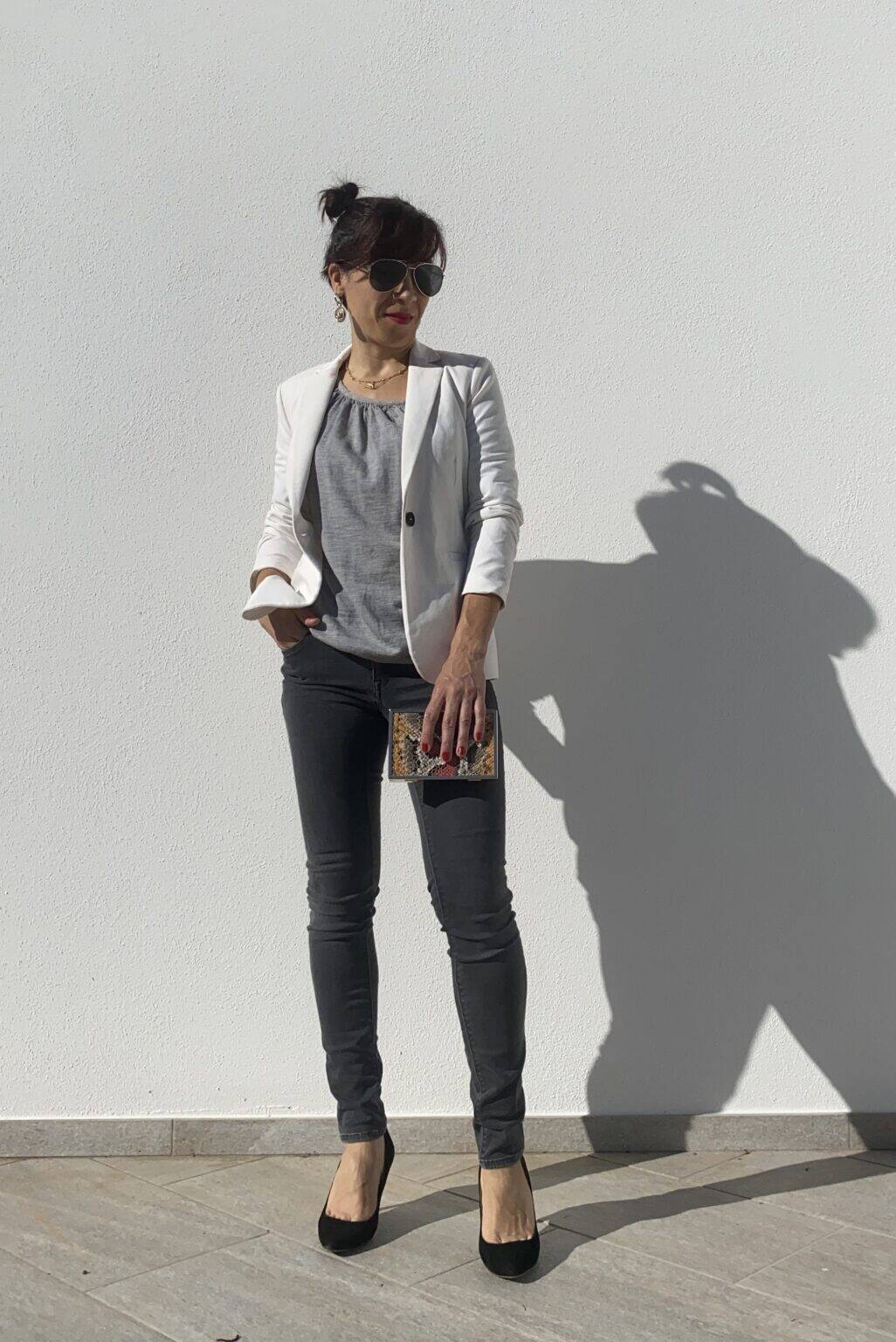 Elegant in Jeans: 20 Stylish Outfit Inspirations for a Classy Look - B&TG