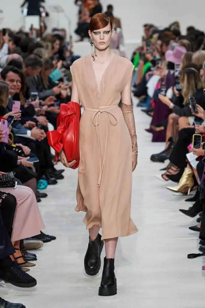 Italian vs. French Style: A Tale of Two Elegances and How to Recreate ...
